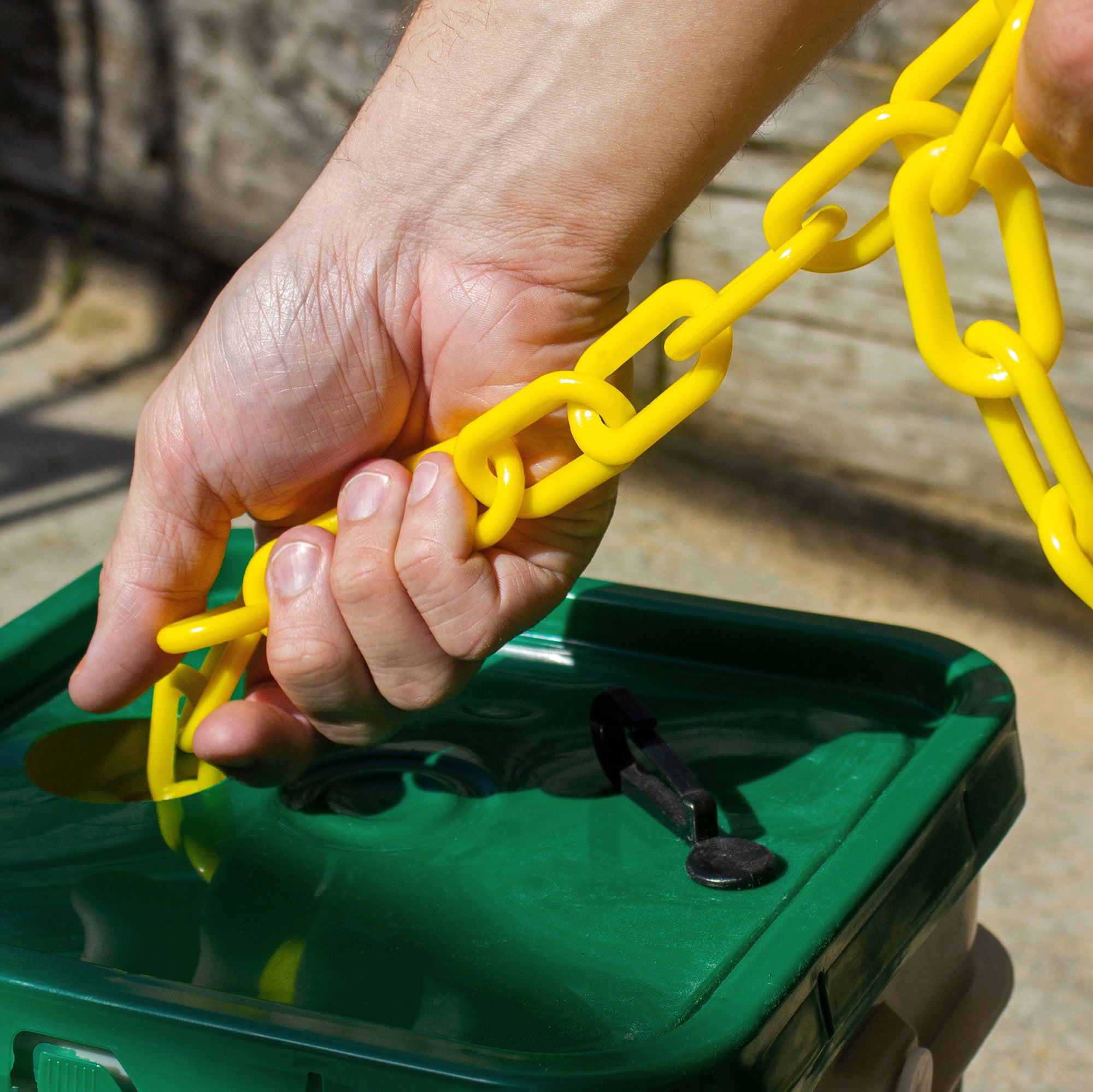 Mr. Chain, The Leading U.S. Manufacturer of Plastic Barrier Chain