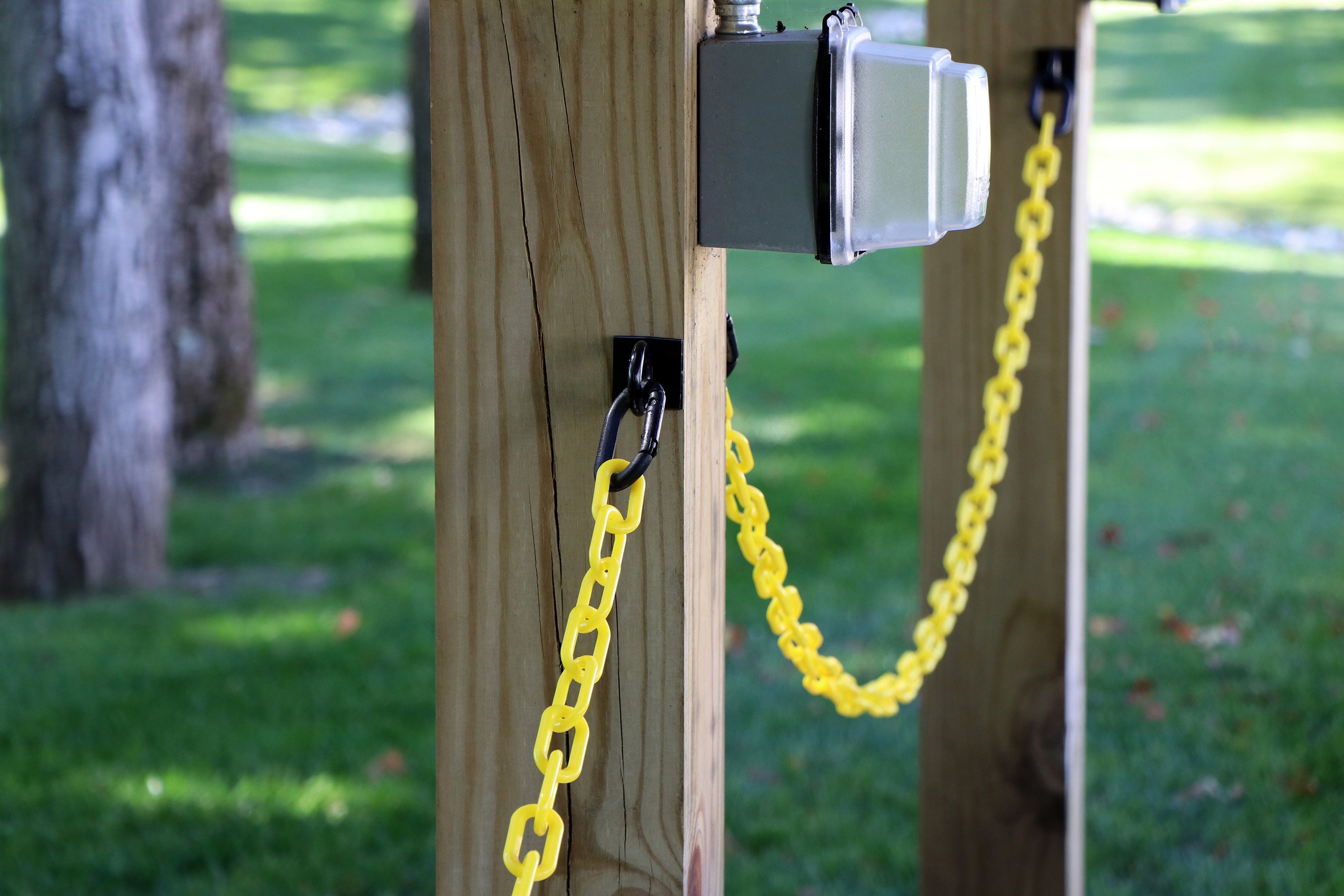 Mr. Chain, The Leading U.S. Manufacturer of Plastic Barrier Chain